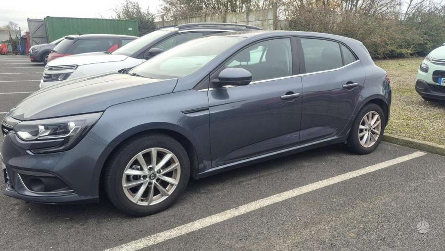 Grey Renault Megane 2016 in Taurage, with an engine capacity of 1.20 L and mileage of 90 thousand km for 6200 €, photo 2 on AUTOMOTO.COM.LV