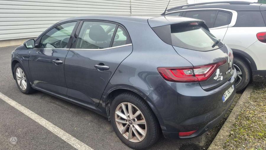 Grey Renault Megane 2016 in Taurage, with an engine capacity of 1.20 L and mileage of 90 thousand km for 6200 €, photo 5 on AUTOMOTO.COM.LV