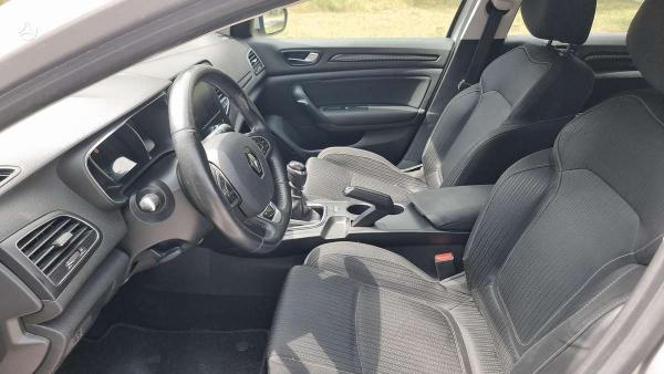 Grey Renault Megane 2016 in Vilnius, with an engine capacity of 1.20 L and mileage of 202 thousand km for 5000 €, photo 10 on AUTOMOTO.COM.LV