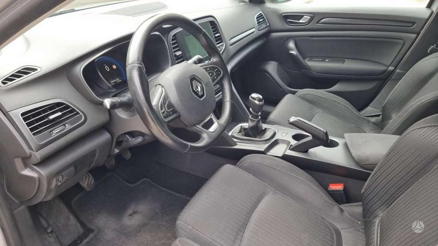 Grey Renault Megane 2016 in Vilnius, with an engine capacity of 1.20 L and mileage of 202 thousand km for 4400 €, photo 10 on AUTOMOTO.COM.LV