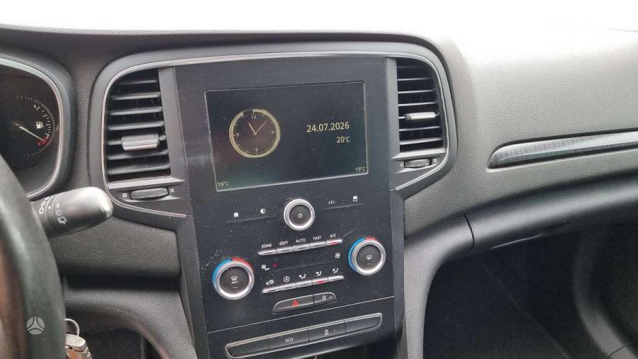 Grey Renault Megane 2016 in Vilnius, with an engine capacity of 1.20 L and mileage of 202 thousand km for 4400 €, photo 17 on AUTOMOTO.COM.LV