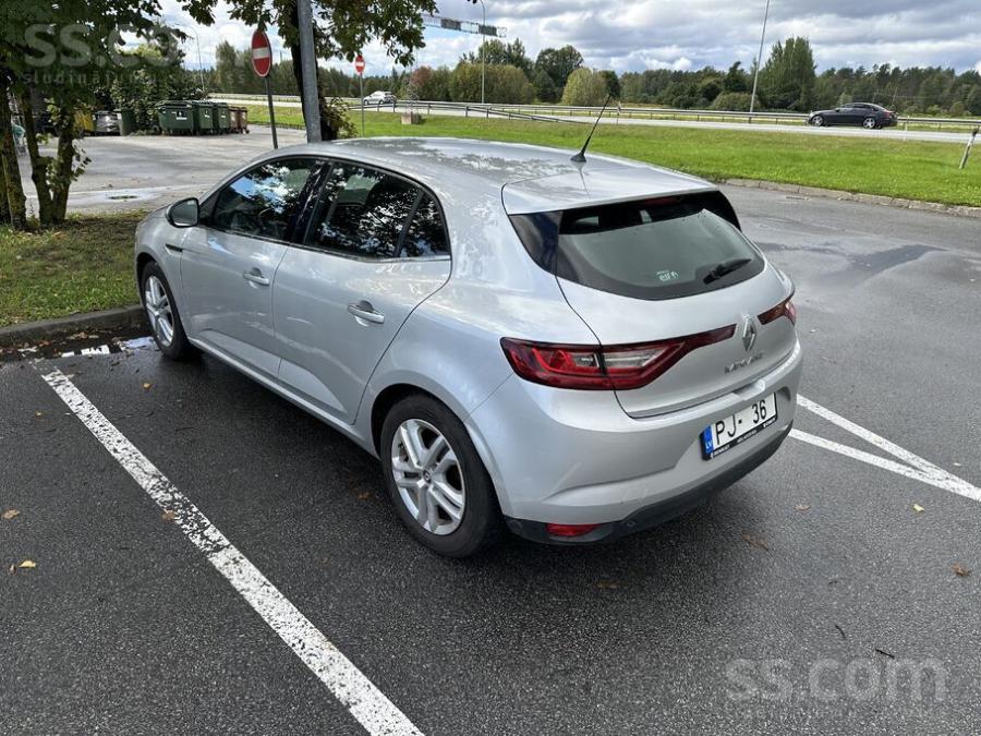Grey Renault Megane 2016 in Riga, with an engine capacity of 1.50 L and mileage of 212 thousand km for 7000 €, photo 5 on AUTOMOTO.COM.LV