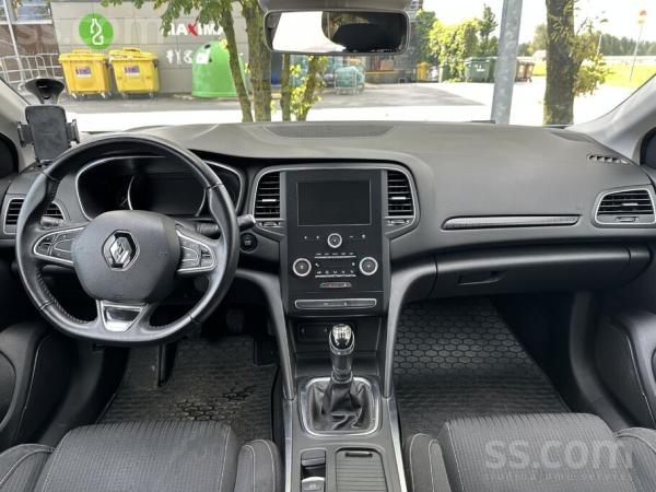 Renault Megane 2016 in Riga on AUTOMOTO.COM.LV Grey Renault Megane 2016 in Riga, with an engine capacity of 1.50 L and mileage of 212 thousand km for 7000 €, photo 6 on AUTOMOTO.COM.LV