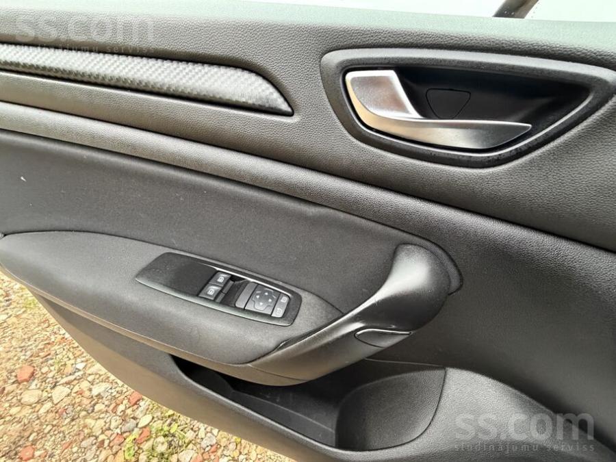 Pelēks Renault Megane 2016 Cēsis, ar dzinēja tilpumu 1.20 L un nobraukumu 0 tūkst. km par 6890 €, foto 12 vietnē AUTOMOTO.COM.LV