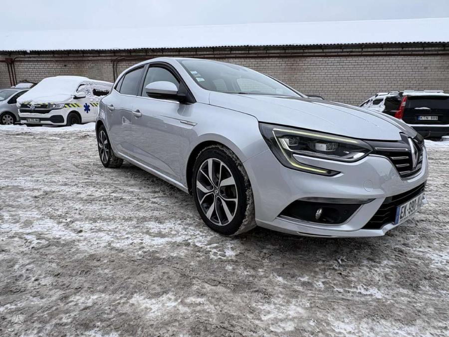 Grey Renault Megane 2017 in Taurage, with an engine capacity of 1.20 L and mileage of 216 thousand km for 5990 €, photo 3 on AUTOMOTO.COM.LV
