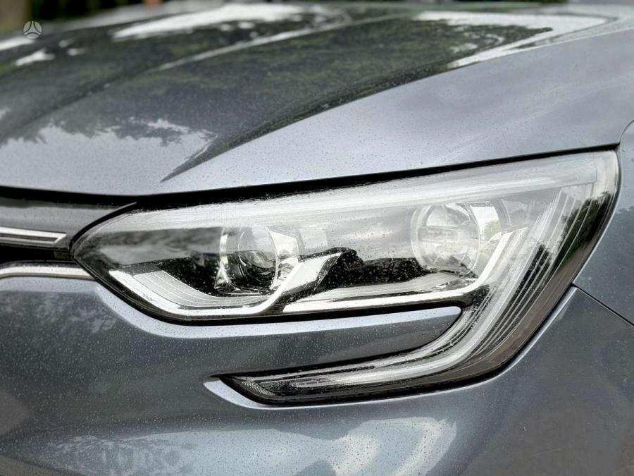 Grey Renault Megane 2017 in Vilnius, with an engine capacity of 1.46 L and mileage of 225 thousand km for 6900 €, photo 8 on AUTOMOTO.COM.LV