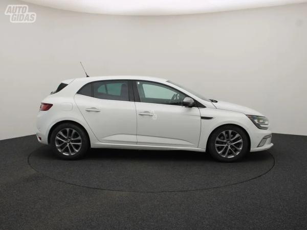 Grey Renault Megane 2017 in Vilnius, with an engine capacity of 1.60 L and mileage of 209 thousand km for 10499 €, photo 9 on AUTOMOTO.COM.LV