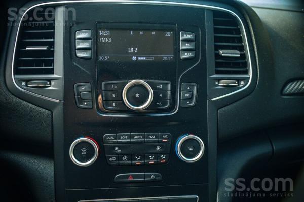 Renault Megane 2017 in Riga on AUTOMOTO.COM.LV Grey Renault Megane 2017 in Riga, with an engine capacity of 1.60 L and mileage of 53 thousand km for 8990 €, photo 10 on AUTOMOTO.COM.LV