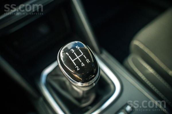 Renault Megane 2017 in Riga on AUTOMOTO.COM.LV Grey Renault Megane 2017 in Riga, with an engine capacity of 1.60 L and mileage of 53 thousand km for 8990 €, photo 11 on AUTOMOTO.COM.LV