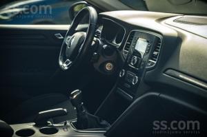 Pelēks Renault Megane 2017 Rīga, ar dzinēja tilpumu 1.60 L un nobraukumu 53 tūkst. km par 8990 €, foto 12 vietnē AUTOMOTO.COM.LV