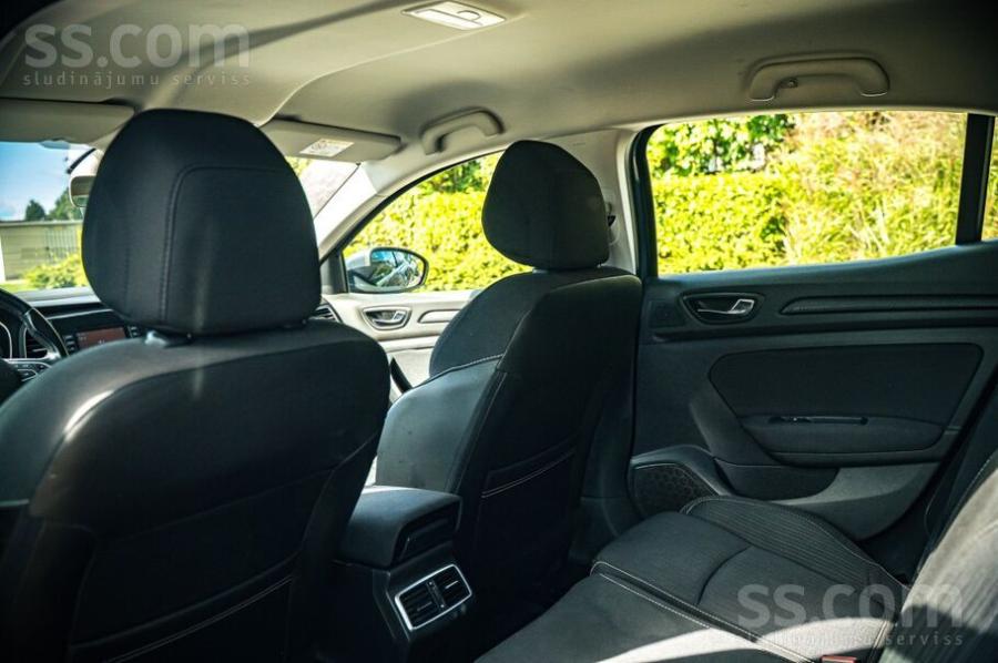 Pelēks Renault Megane 2017 Rīga, ar dzinēja tilpumu 1.60 L un nobraukumu 53 tūkst. km par 8990 €, foto 16 vietnē AUTOMOTO.COM.LV