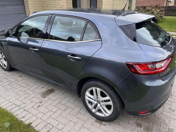 Pelēks Renault Megane 2018 Kauņa, ar dzinēja tilpumu 1.20 L un nobraukumu 103 tūkst. km par 6500 €, foto 2 vietnē AUTOMOTO.COM.LV