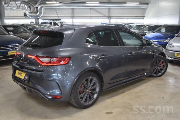Grey Renault Megane 2020 in Riga, with an engine capacity of 1.80 L and mileage of 48 thousand km for 23900 €, photo 2 on AUTOMOTO.COM.LV