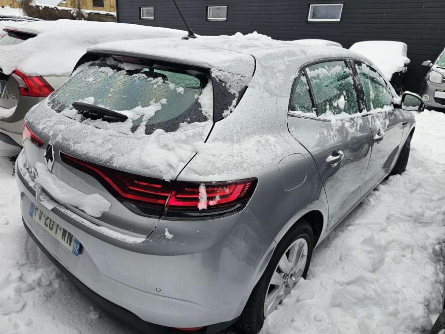 Grey Renault Megane 2020 in Taurage, with an engine capacity of 1.33 L and mileage of 70 thousand km for 11253 €, photo 4 on AUTOMOTO.COM.LV
