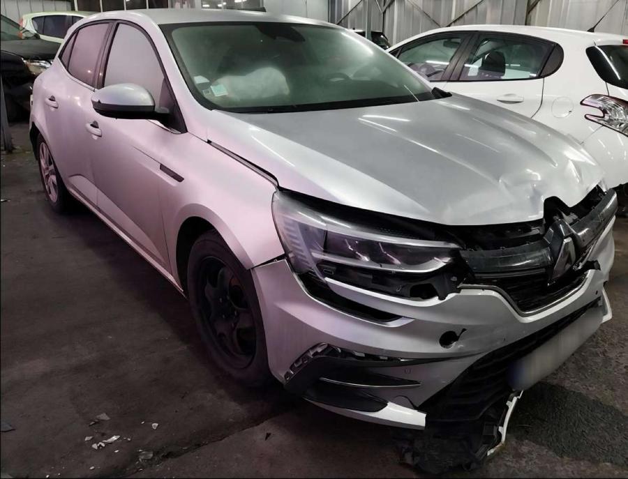 Pelēks Renault Megane 2020 Tauragė, ar dzinēja tilpumu 1.46 L un nobraukumu 90 tūkst. km par 4600 €, foto 2 vietnē AUTOMOTO.COM.LV