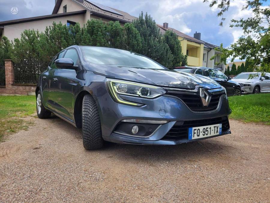 Grey Renault Megane 2020 in Utena, with an engine capacity of 1.46 L and mileage of 190 thousand km for 7500 €, photo 1 on AUTOMOTO.COM.LV