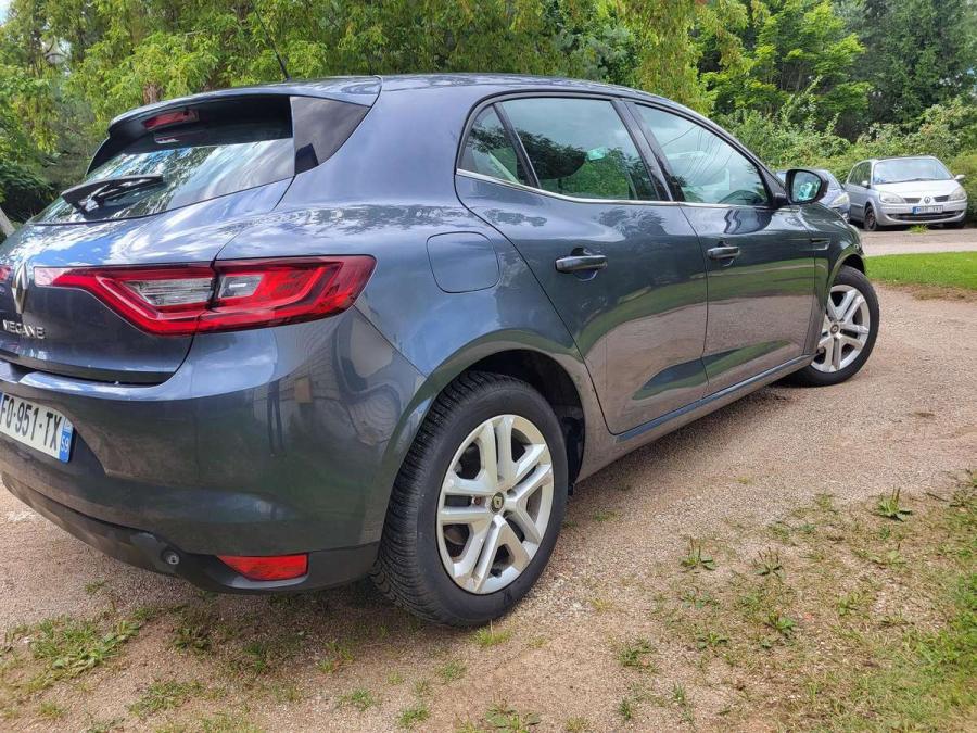 Grey Renault Megane 2020 in Utena, with an engine capacity of 1.46 L and mileage of 190 thousand km for 7500 €, photo 7 on AUTOMOTO.COM.LV