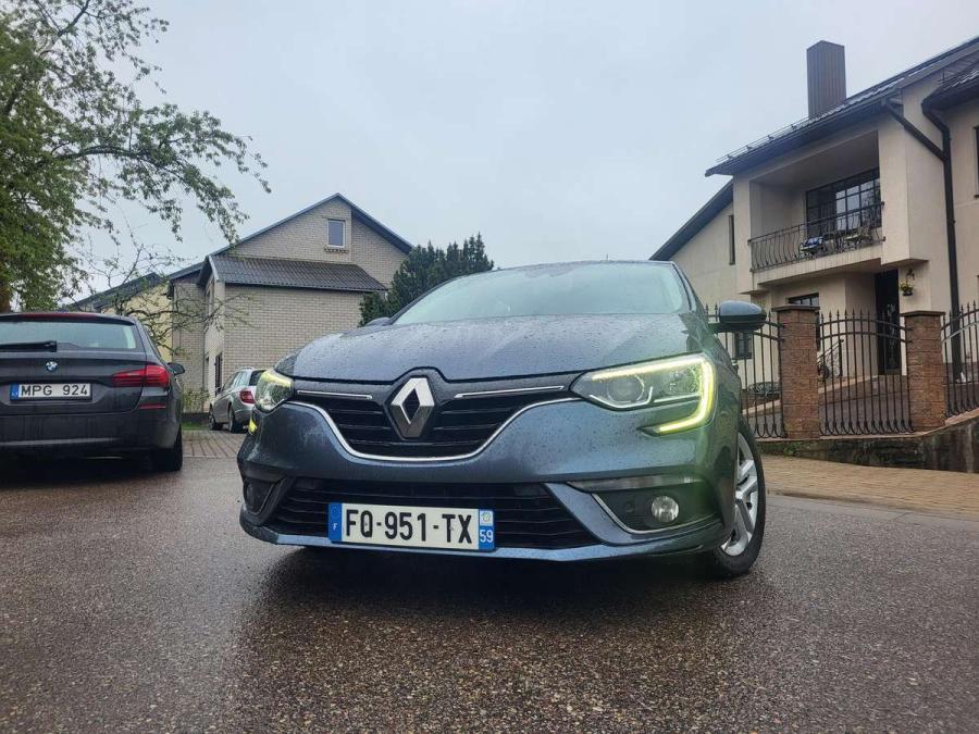 Grey Renault Megane 2020 in Utena, with an engine capacity of 1.46 L and mileage of 190 thousand km for 7500 €, photo 11 on AUTOMOTO.COM.LV