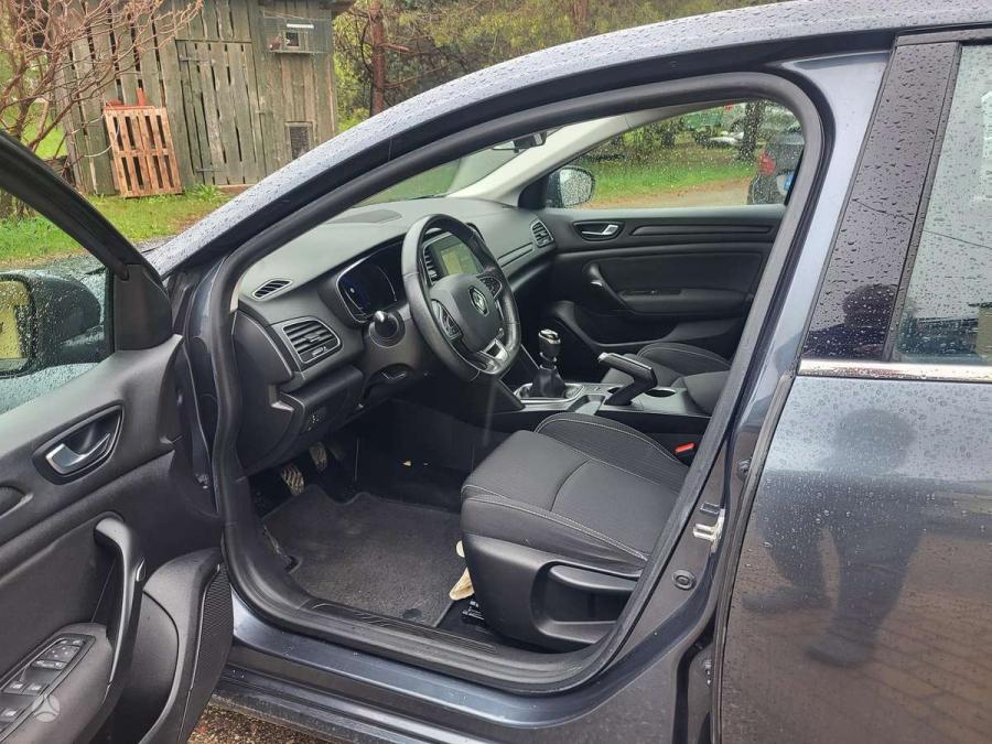 Grey Renault Megane 2020 in Utena, with an engine capacity of 1.46 L and mileage of 190 thousand km for 7500 €, photo 12 on AUTOMOTO.COM.LV