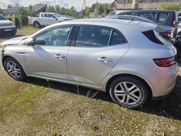 Renault Megane 2020 in Taurage on AUTOMOTO.COM.LV Grey Renault Megane 2020 in Taurage, with an engine capacity of 1.46 L and mileage of 129 thousand km for 3950 €, photo 5 on AUTOMOTO.COM.LV