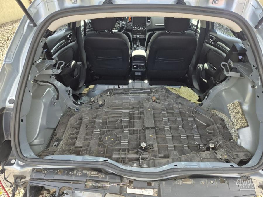 Pelēks Renault Megane 2020 Klaipėda, ar dzinēja tilpumu 1.50 L un nobraukumu 90 tūkst. km par 3850 €, foto 20 vietnē AUTOMOTO.COM.LV