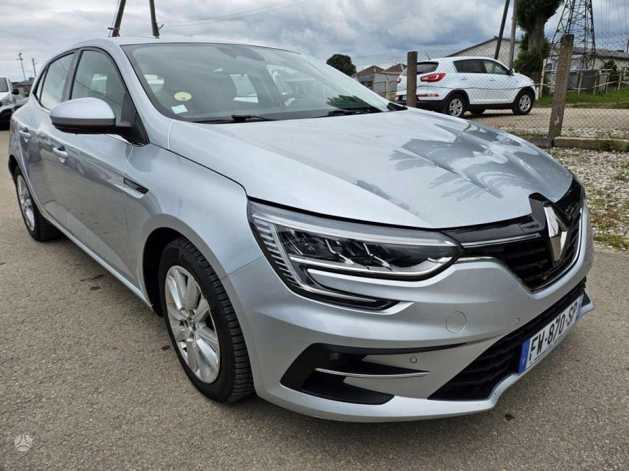 Grey Renault Megane 2021 in Taurage, with an engine capacity of 1.50 L and mileage of 247 thousand km for 9300 €, photo 4 on AUTOMOTO.COM.LV