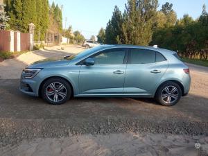 Grey Renault Megane 2021 in Siauliai, with an engine capacity of 1.50 L and mileage of 61 thousand km for 10250 €, photo 1 on AUTOMOTO.COM.LV