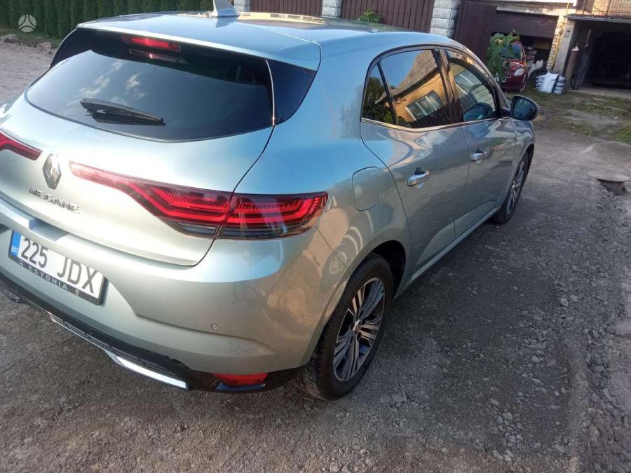 Grey Renault Megane 2021 in Siauliai, with an engine capacity of 1.50 L and mileage of 61 thousand km for 10250 €, photo 6 on AUTOMOTO.COM.LV