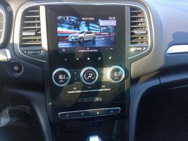 Grey Renault Megane 2021 in Siauliai, with an engine capacity of 1.50 L and mileage of 61 thousand km for 10250 €, photo 9 on AUTOMOTO.COM.LV
