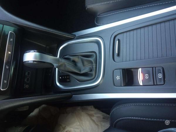 Grey Renault Megane 2021 in Siauliai, with an engine capacity of 1.50 L and mileage of 61 thousand km for 10250 €, photo 10 on AUTOMOTO.COM.LV
