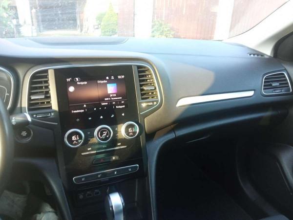 Grey Renault Megane 2021 in Siauliai, with an engine capacity of 1.50 L and mileage of 61 thousand km for 10250 €, photo 11 on AUTOMOTO.COM.LV
