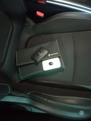 Grey Renault Megane 2021 in Siauliai, with an engine capacity of 1.50 L and mileage of 61 thousand km for 10250 €, photo 19 on AUTOMOTO.COM.LV