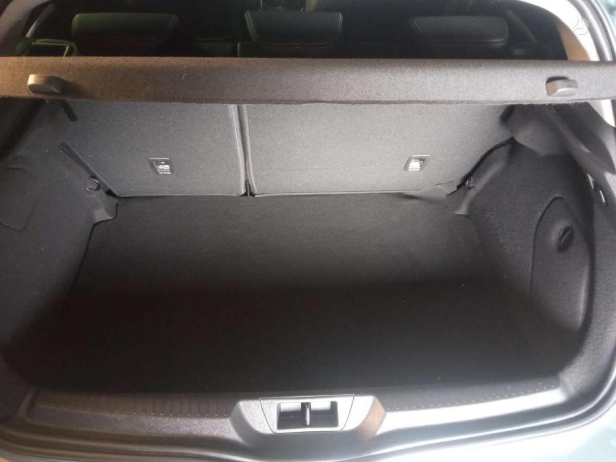 Grey Renault Megane 2021 in Siauliai, with an engine capacity of 1.50 L and mileage of 61 thousand km for 10250 €, photo 21 on AUTOMOTO.COM.LV