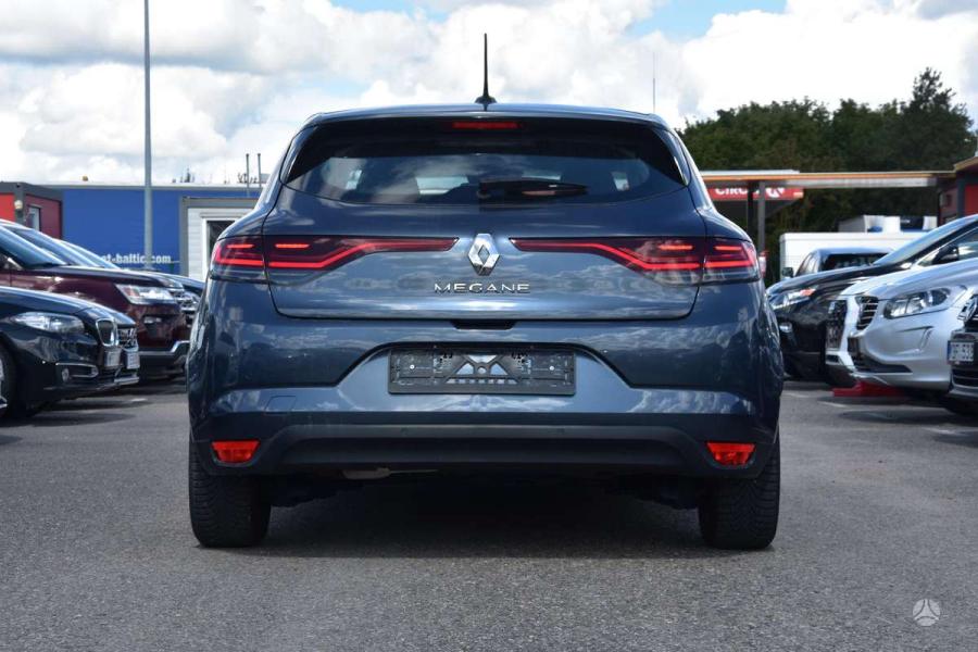 Pelēks Renault Megane 2022 Viļņa, ar dzinēja tilpumu 1.46 L un nobraukumu 15 tūkst. km par 17000 €, foto 5 vietnē AUTOMOTO.COM.LV