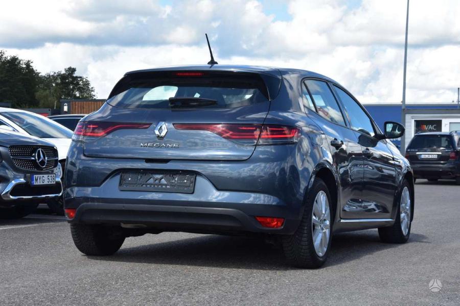 Pelēks Renault Megane 2022 Viļņa, ar dzinēja tilpumu 1.46 L un nobraukumu 15 tūkst. km par 17000 €, foto 6 vietnē AUTOMOTO.COM.LV