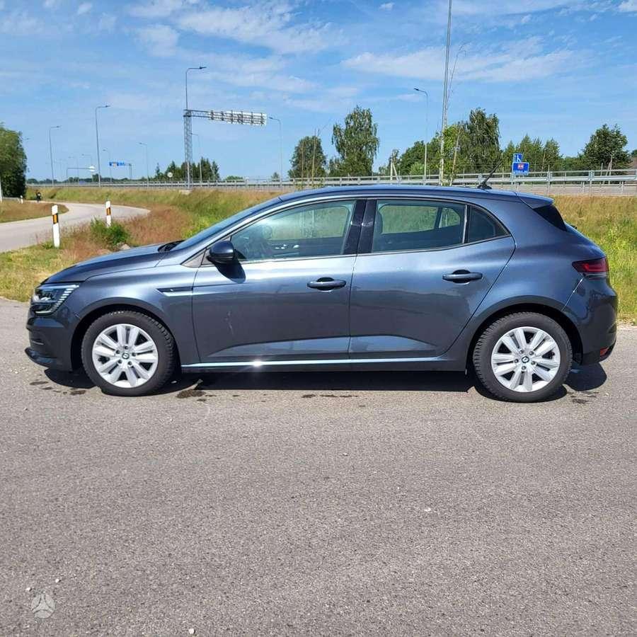Grey Renault Megane 2022 in Vilnius, with an engine capacity of 1.46 L and mileage of 15 thousand km for 13900 €, photo 3 on AUTOMOTO.COM.LV