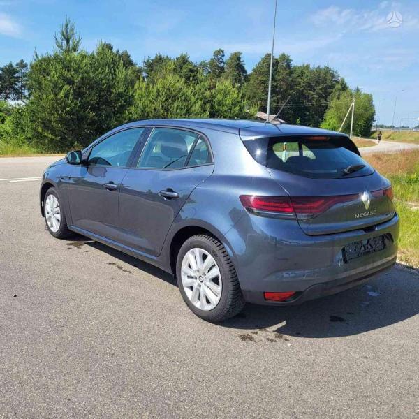 Pelēks Renault Megane 2022 Viļņa, ar dzinēja tilpumu 1.46 L un nobraukumu 15 tūkst. km par 13900 €, foto 4 vietnē AUTOMOTO.COM.LV