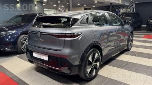 Grey Renault Megane 2022 in Riga, with an engine capacity of 1.40 L and mileage of 108 thousand km for 20990 €, photo 5 on AUTOMOTO.COM.LV