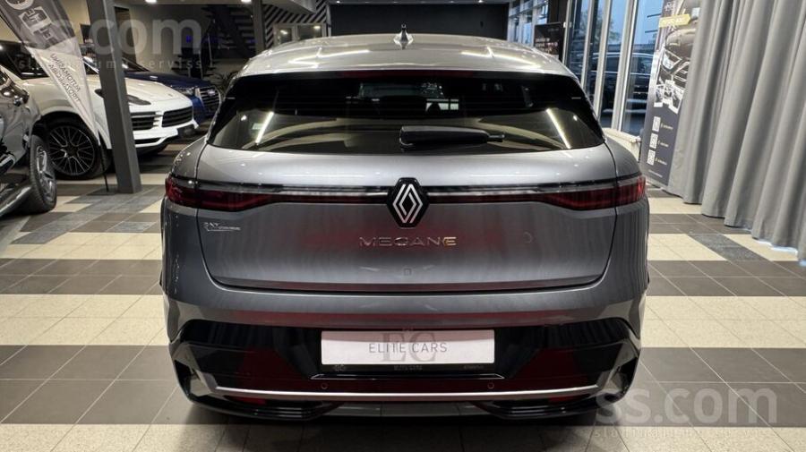 Grey Renault Megane 2022 in Riga, with an engine capacity of 1.40 L and mileage of 108 thousand km for 20990 €, photo 6 on AUTOMOTO.COM.LV