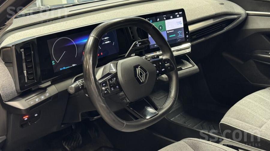 Grey Renault Megane 2022 in Riga, with an engine capacity of 1.40 L and mileage of 108 thousand km for 20990 €, photo 16 on AUTOMOTO.COM.LV