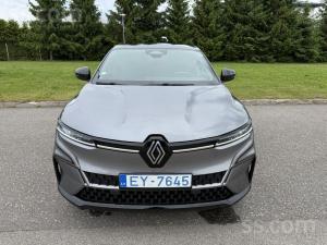 Grey Renault Megane 2022 in Riga, with an engine capacity of 0.00 L and mileage of 61 thousand km for 20500 €, photo 3 on AUTOMOTO.COM.LV