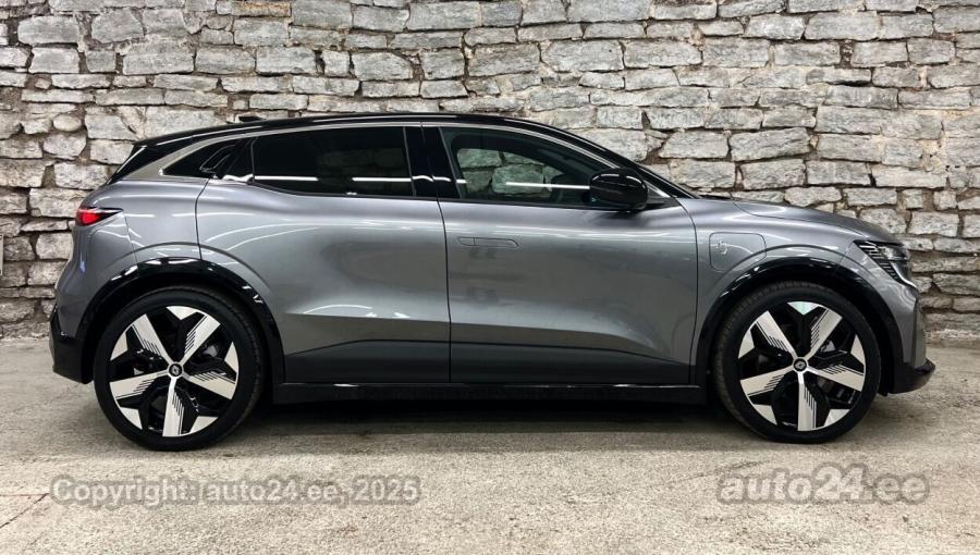 Pelēks Renault Megane 2023 Tallina, ar dzinēja tilpumu 0.00 L un nobraukumu 6 tūkst. km par 26900 €, foto 6 vietnē AUTOMOTO.COM.LV