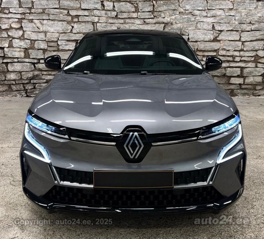 Pelēks Renault Megane 2023 Tallina, ar dzinēja tilpumu 0.00 L un nobraukumu 6 tūkst. km par 26900 €, foto 7 vietnē AUTOMOTO.COM.LV