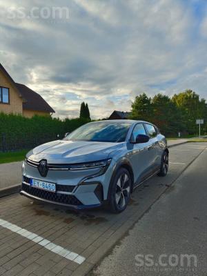 Pelēks Renault Megane 2023 Rīga, ar dzinēja tilpumu 1.60 L un nobraukumu 33 tūkst. km par 19000 €, foto 3 vietnē AUTOMOTO.COM.LV