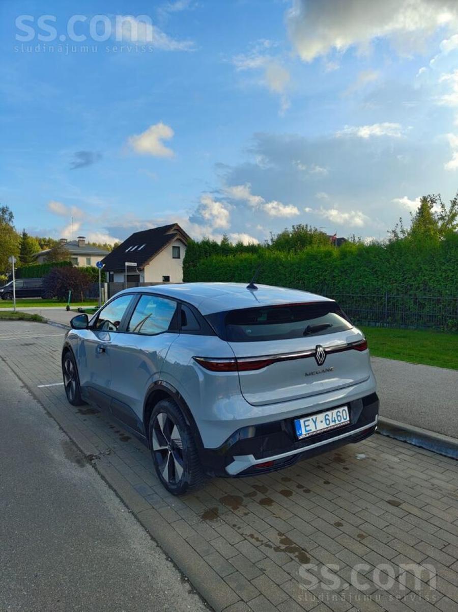 Pelēks Renault Megane 2023 Rīga, ar dzinēja tilpumu 1.60 L un nobraukumu 33 tūkst. km par 19000 €, foto 4 vietnē AUTOMOTO.COM.LV