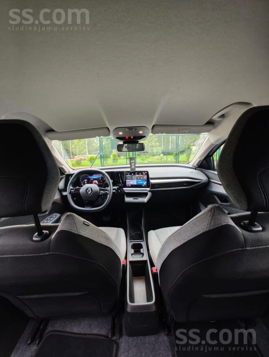 Pelēks Renault Megane 2023 Rīga, ar dzinēja tilpumu 1.60 L un nobraukumu 33 tūkst. km par 19000 €, foto 8 vietnē AUTOMOTO.COM.LV
