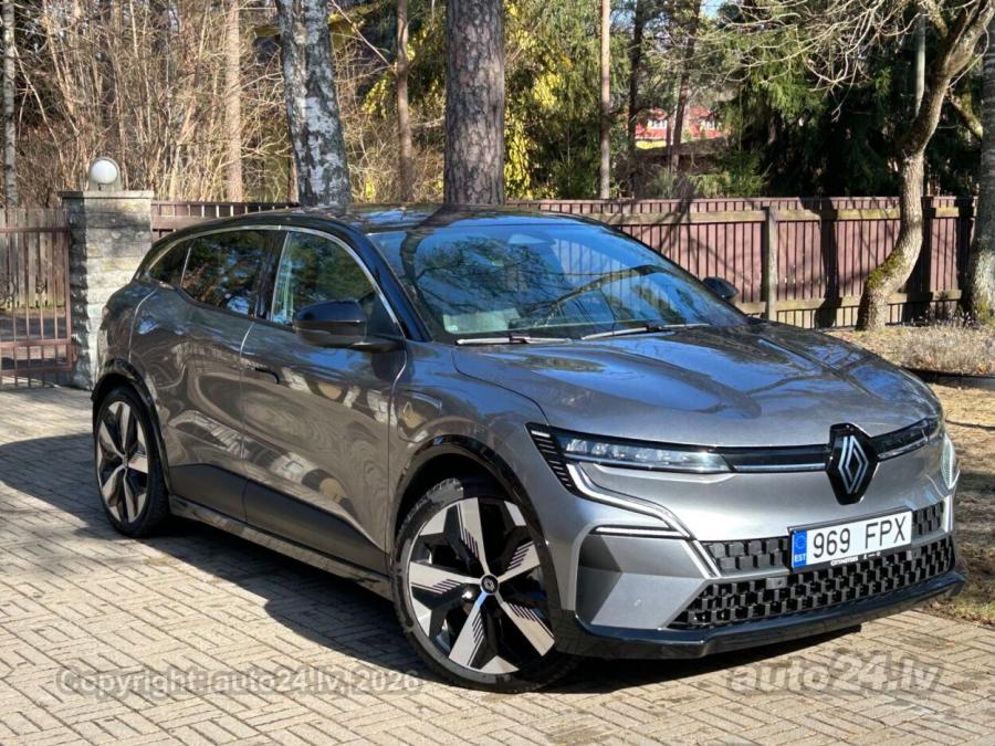 Pelēks Renault Megane 2024 Tallina, ar dzinēja tilpumu 0.00 L un nobraukumu 33 tūkst. km par 32900 €, foto 1 vietnē AUTOMOTO.COM.LV