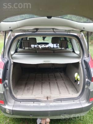 Pelēks Renault Megane 2007 Rīga, ar dzinēja tilpumu 2.00 L un nobraukumu 280 tūkst. km par 1000 €, foto 5 vietnē AUTOMOTO.COM.LV
