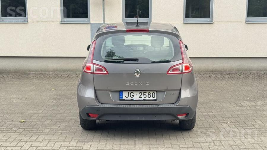 Pelēks Renault Megane 2013 Jelgava, ar dzinēja tilpumu 1.50 L un nobraukumu 338 tūkst. km par 3000 €, foto 9 vietnē AUTOMOTO.COM.LV