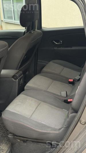 Pelēks Renault Megane 2013 Jelgava, ar dzinēja tilpumu 1.50 L un nobraukumu 338 tūkst. km par 3000 €, foto 16 vietnē AUTOMOTO.COM.LV